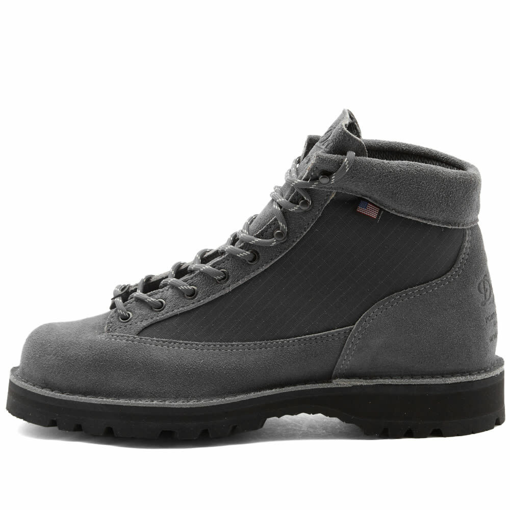 Danner Men's and wander x Light Boot in Grey Danner