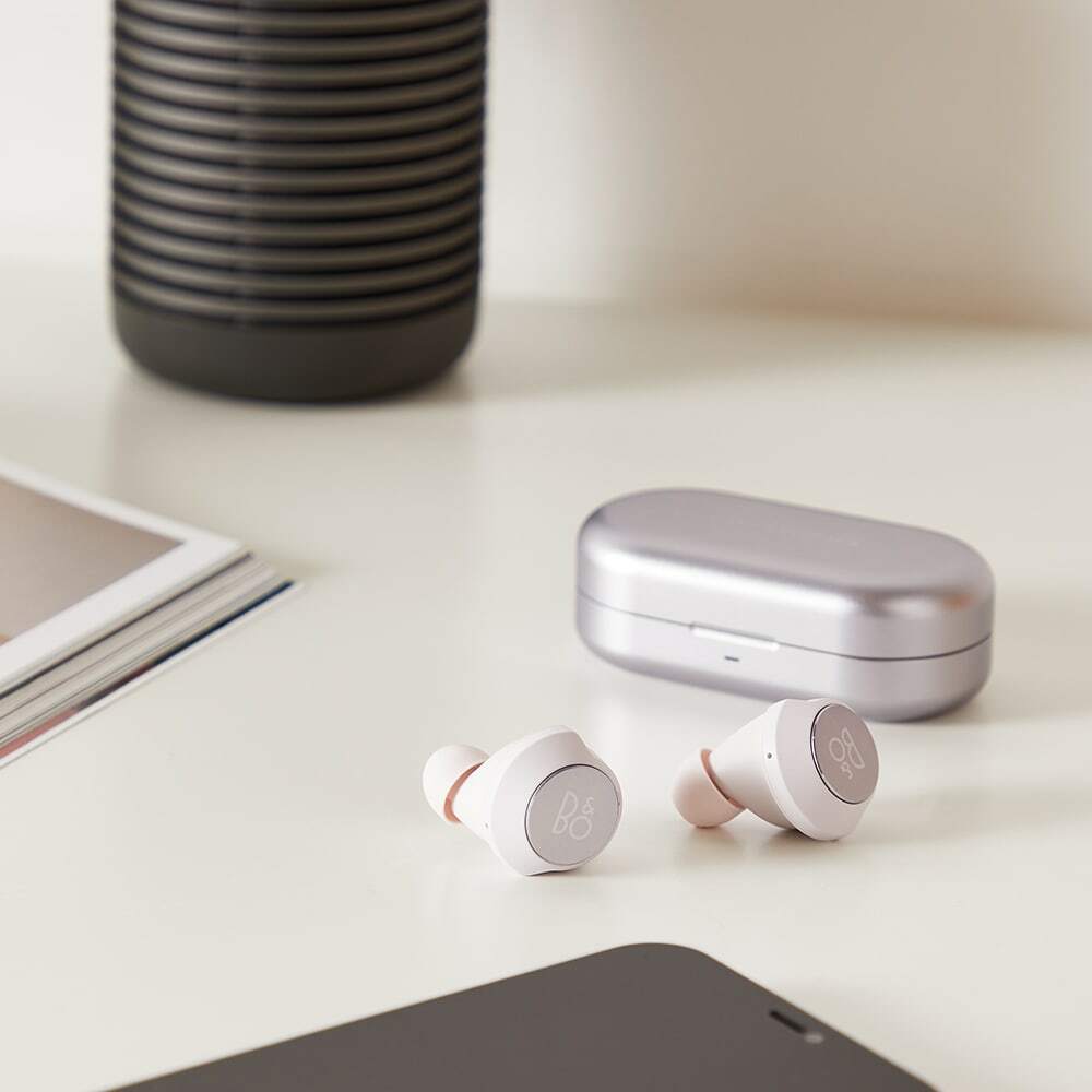 Bang & Olufsen Beoplay EQ Earphones in Nordic Ice Bang & Olufsen
