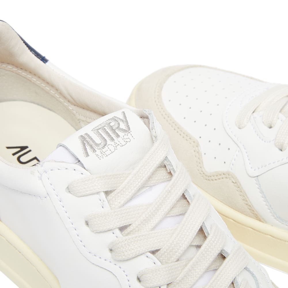 Autry Men's 01 Low Leather and Suede Sneakers in White/Navy Autry