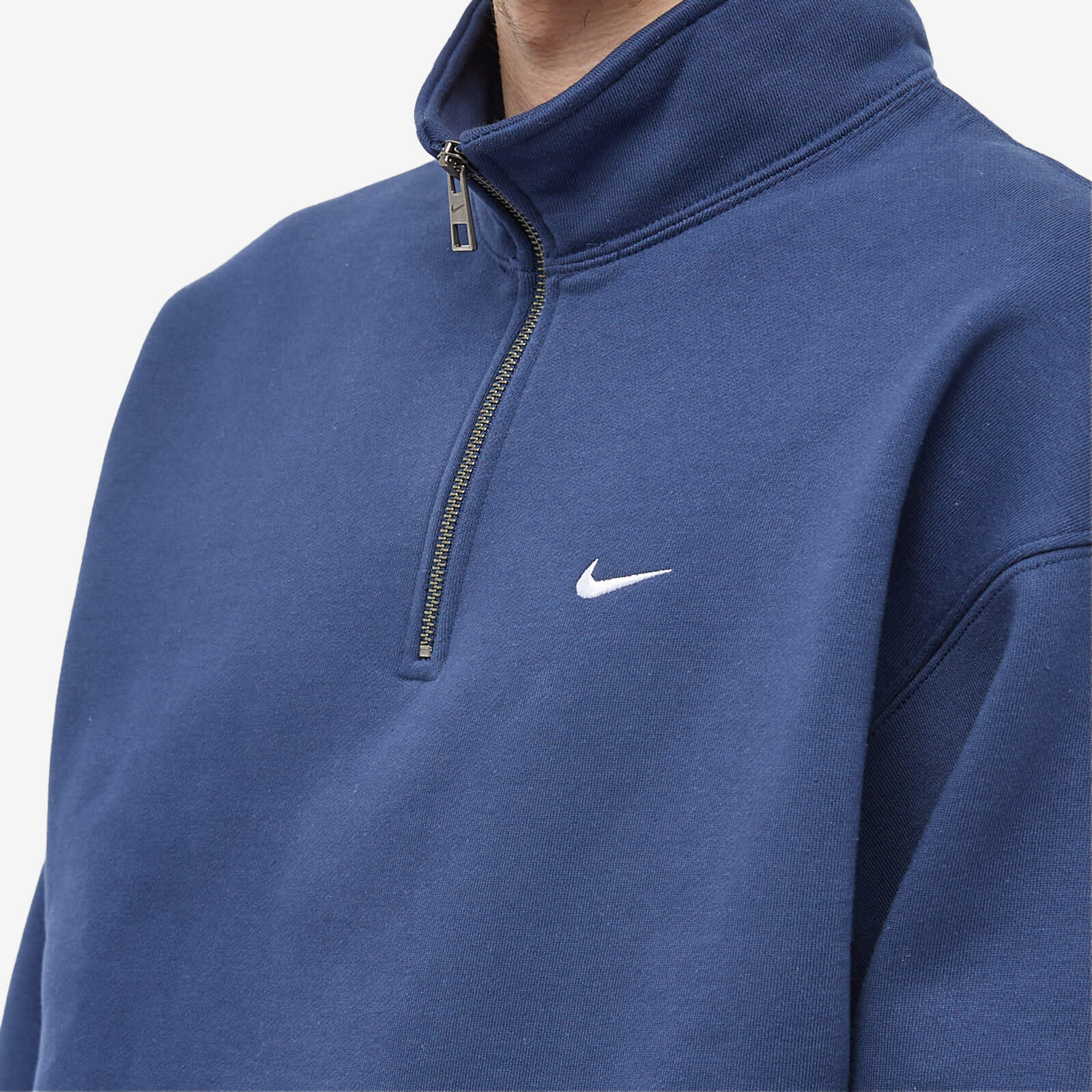 Nike Men's Solo Swoosh Quarter-Zip in Midnight Navy/White Nike