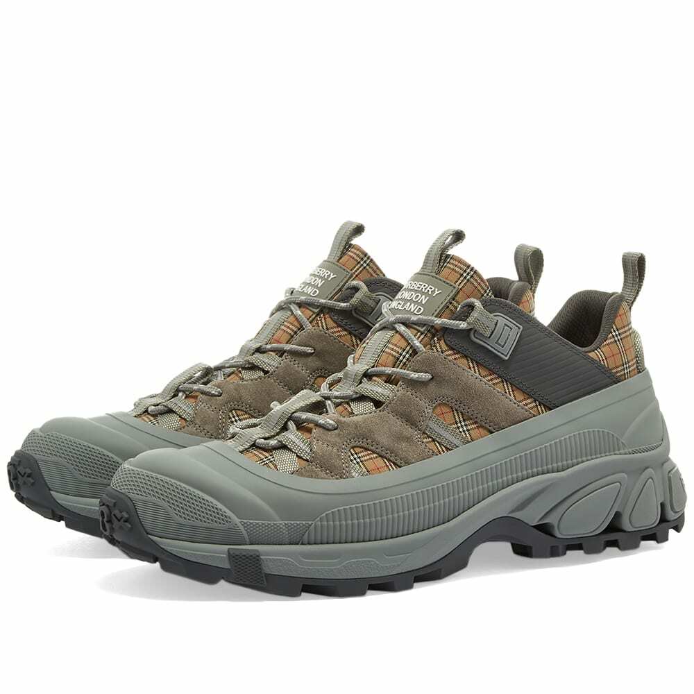 Burberry Men's Arthur Sneakers in White/Grey Check Burberry