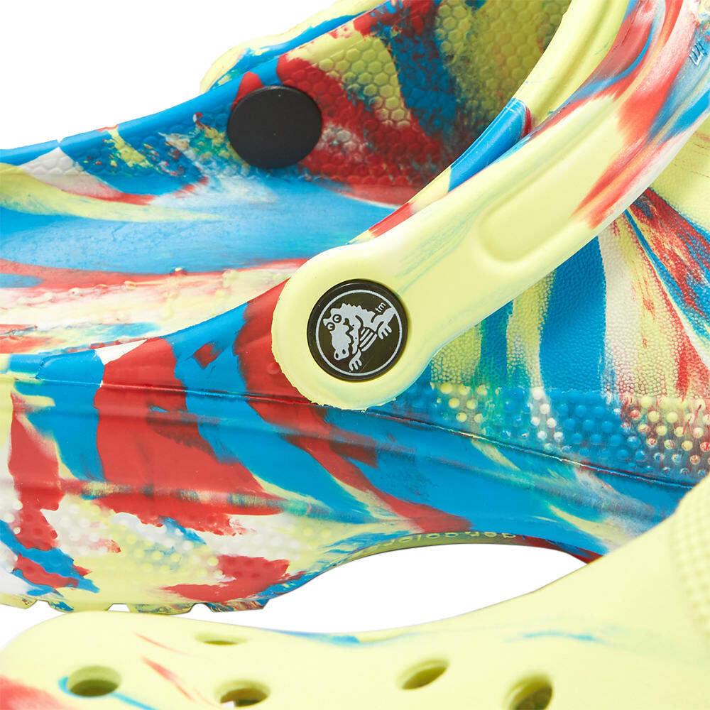 Crocs Classic Marbled Clog in Sulphur/Multi Crocs