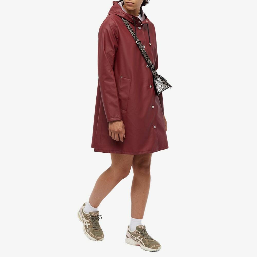 Stutterheim Women's Moseback Rain Coat in Burgundy Stutterheim