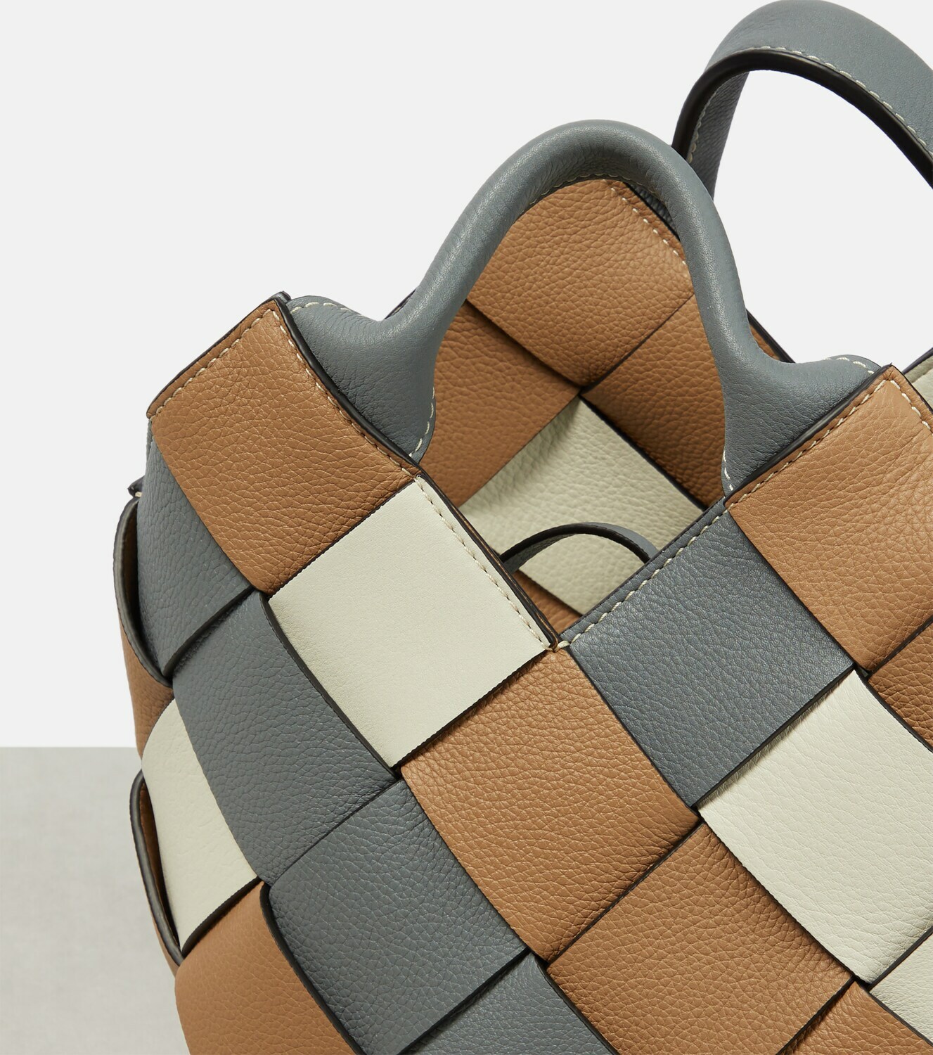 Loewe - Woven leather tote bag Loewe