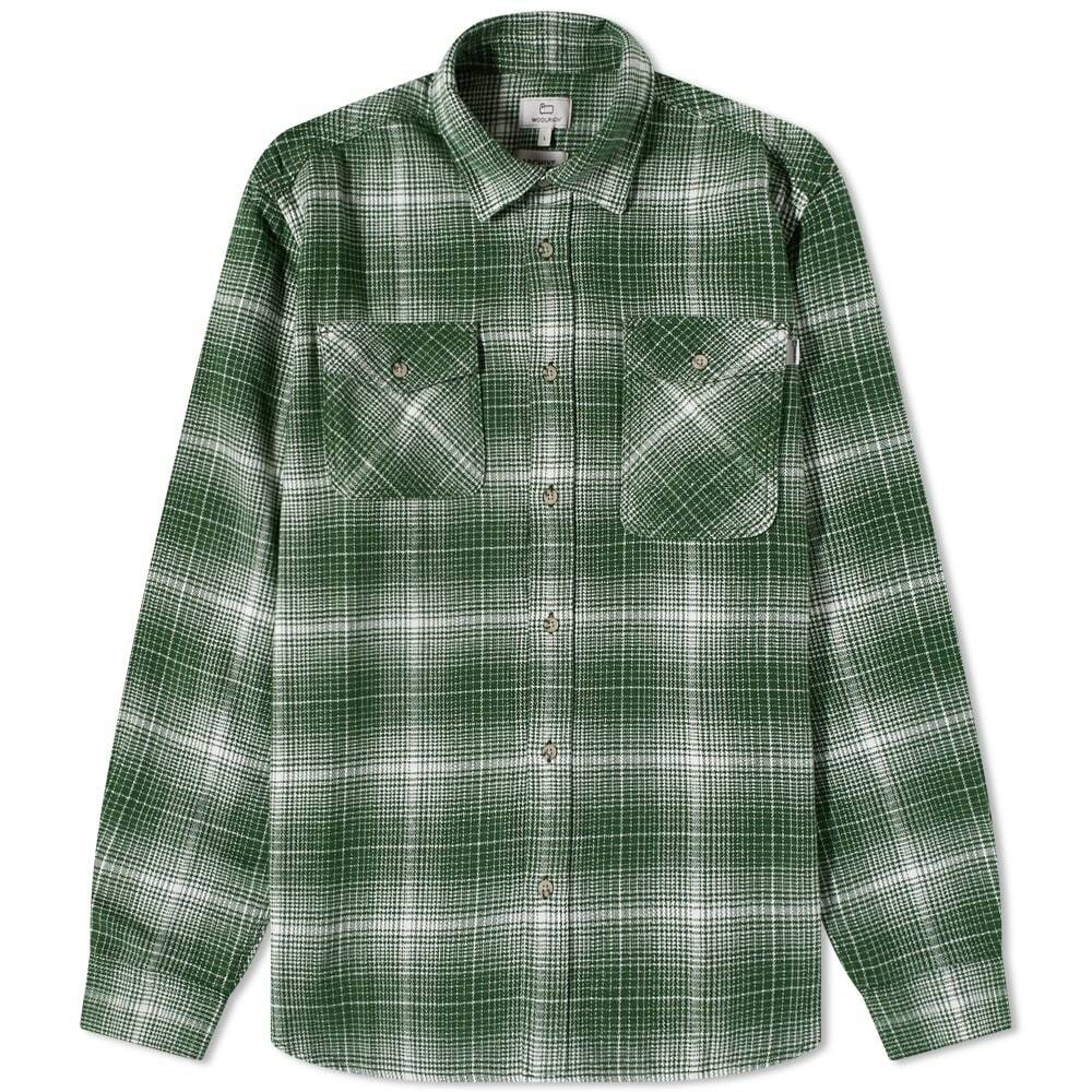Woolrich Men's Cruiser Plaid Shirt in Green Woolrich Woolrich Men's Cruiser Plaid Shirt in Green Woolrich
